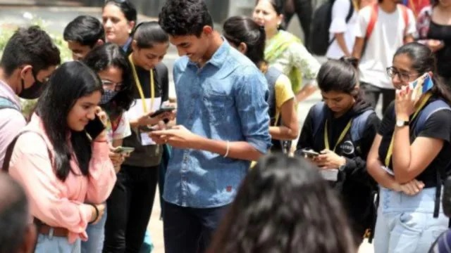 JEE Main 2024 Session 2: These things are allowed in the exam hall