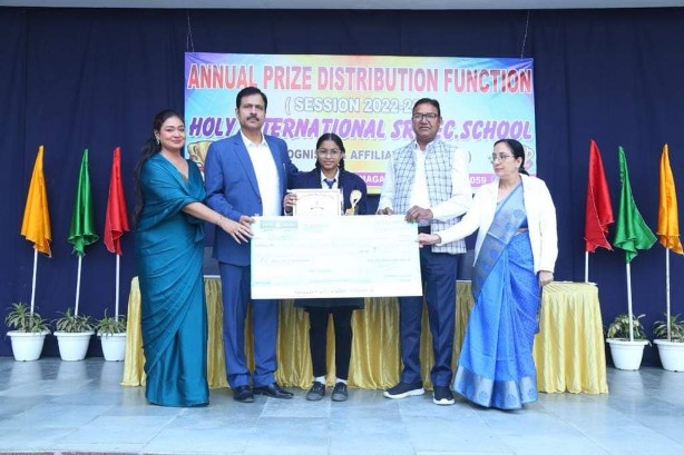 Grand Celebration at Holy International Sr. Sec School's Annual Prize ...